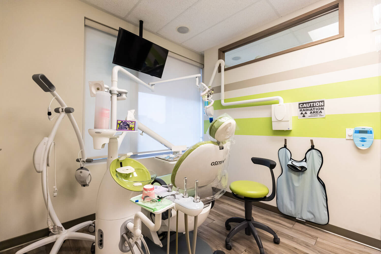 About Us | Dentist in Thornhill | MiNa Family Dentistry